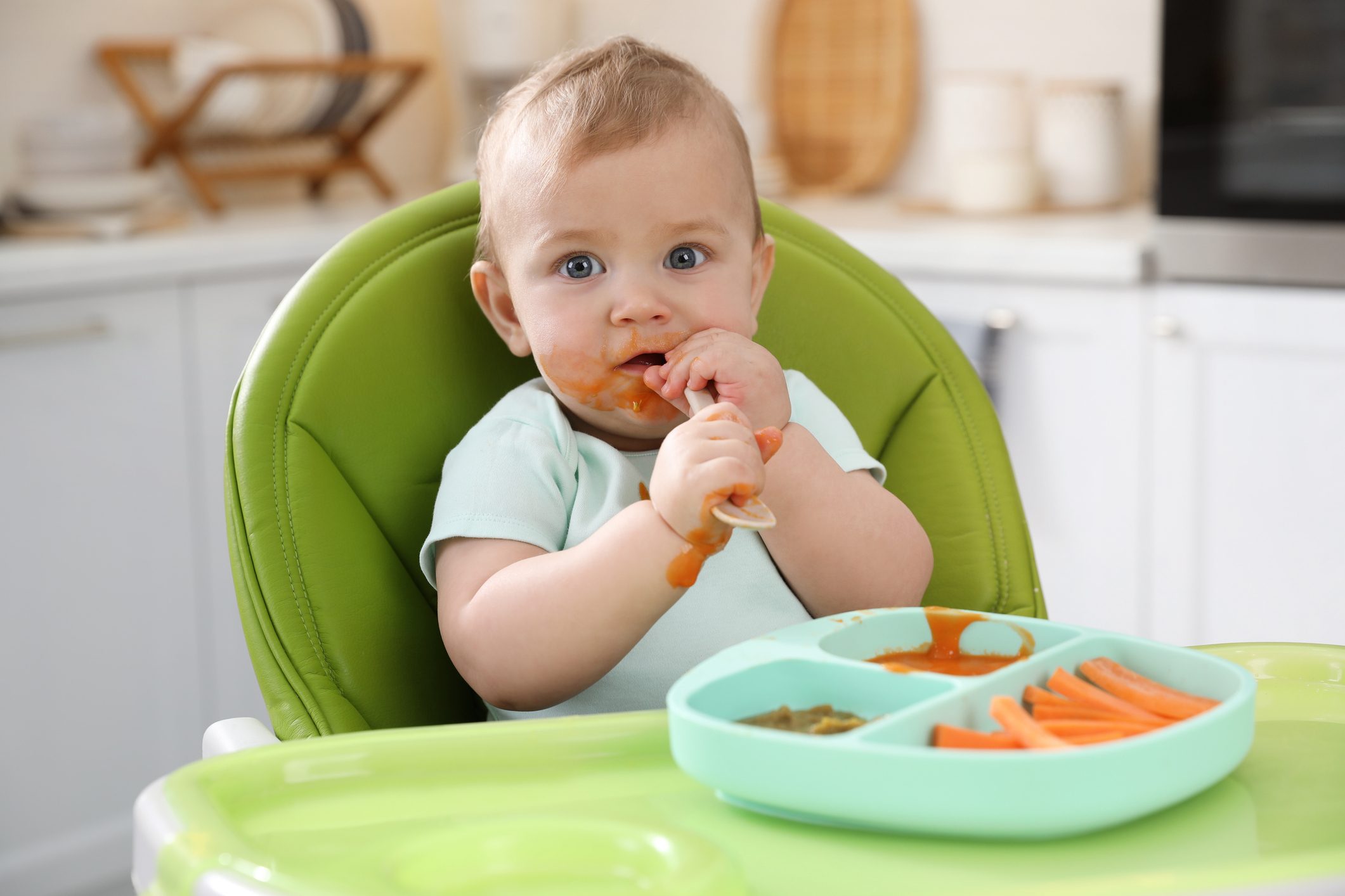 Starting solid food and drinks after six months | NCT
